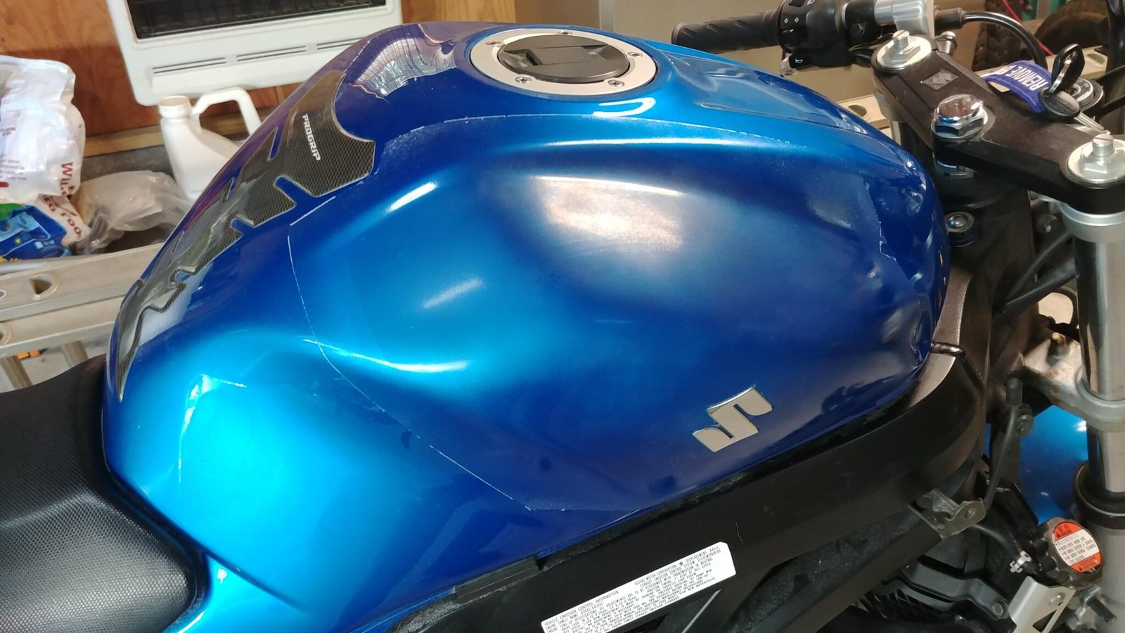 How to Push Brake Piston Back • The Car How